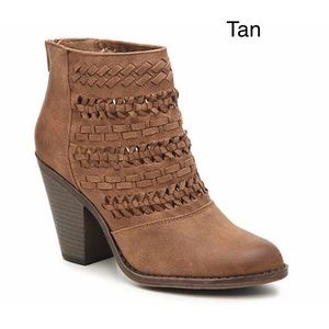 Buckle | Shoes | Tan Interlock Woven Block Heel Ankle Bootie | Poshmark